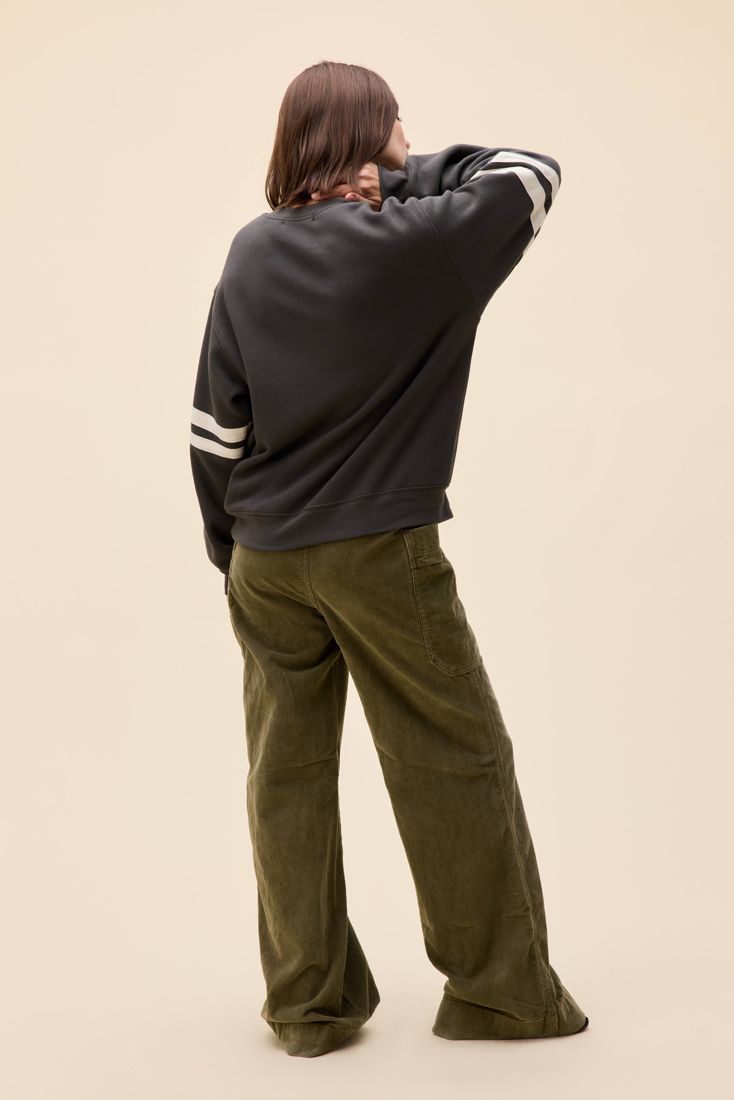 Solid Varsity Sweatshirt– Daydreamer