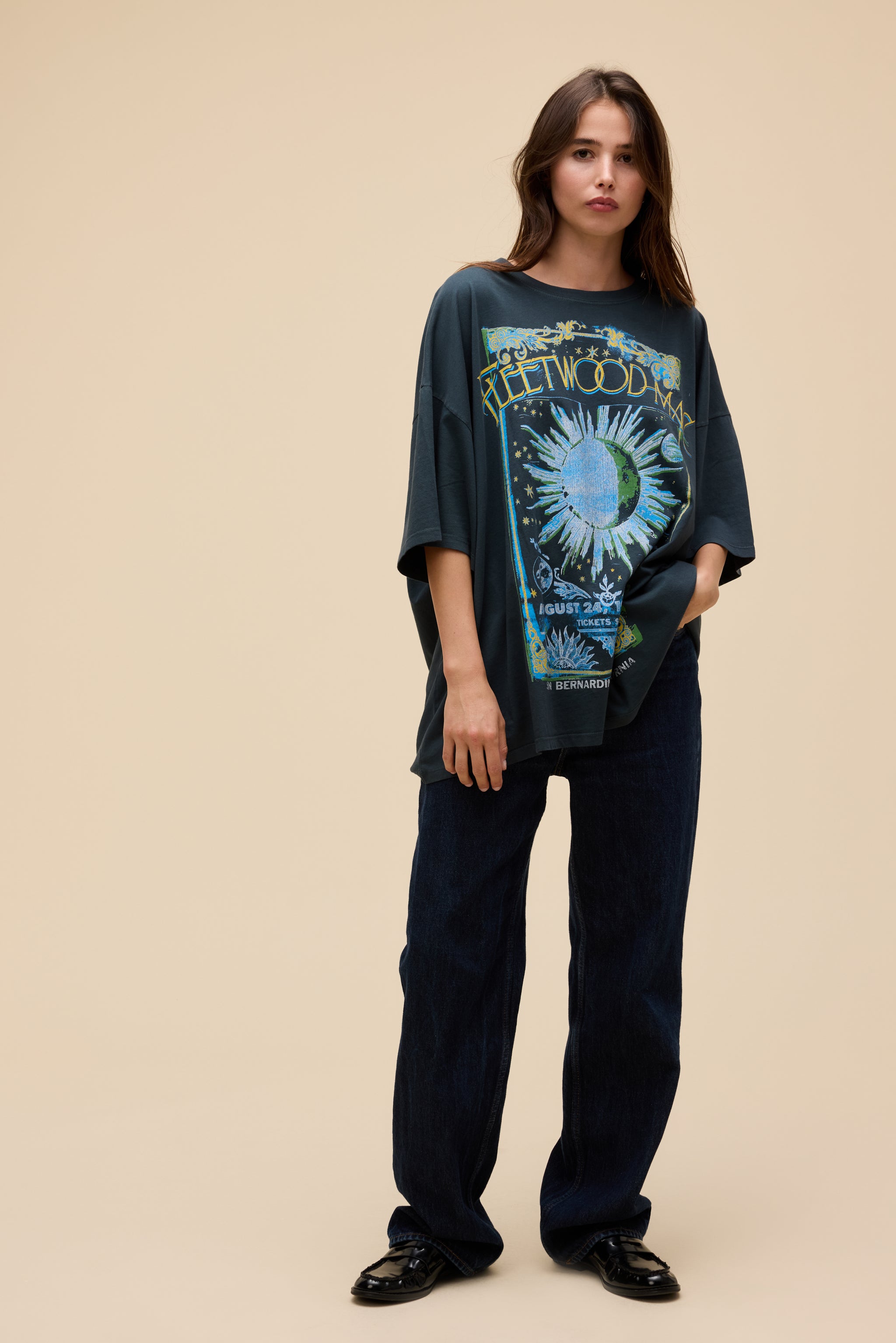 Fleetwood Mac On Tour OS Tee– Daydreamer